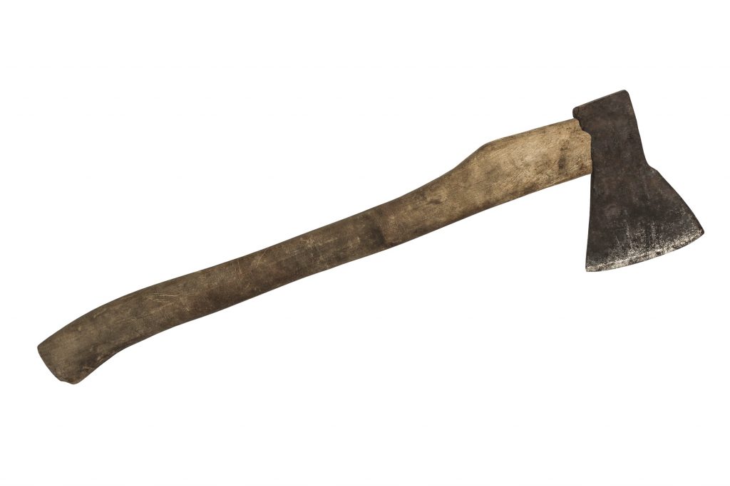 5 Felling Axes That Are Lightweight, Durable And Efficient - Best ...